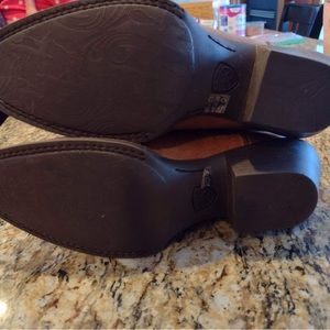 Ariat | Shoes | Nwt Arial Boots Style 5845 Size 7c | Poshmark